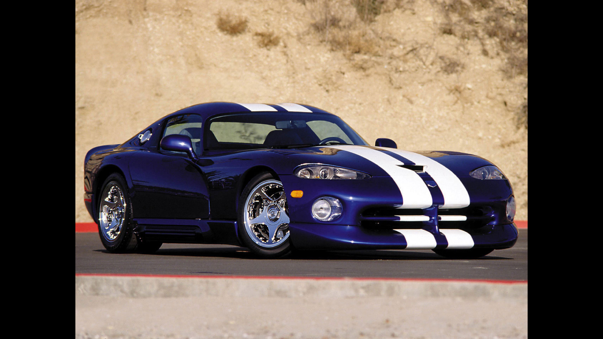 Dodge Viper, l'americana velenosa [VIDEO]