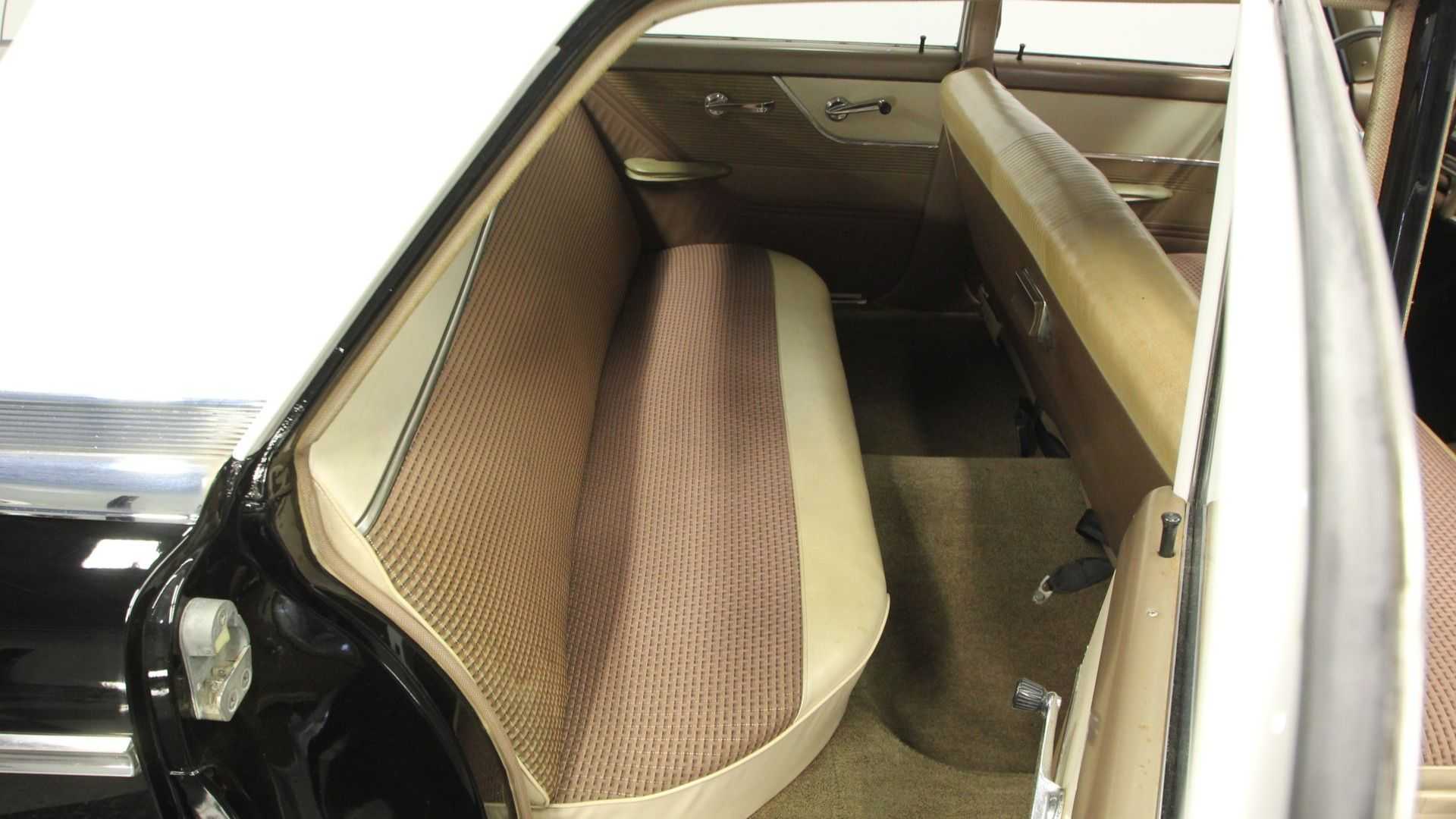 Use A 1962 Ford Galaxie 500 Mayberry Police Car To Arrest Time | Motorious