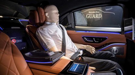 Mercedes S-Class Guard 2022 Debut, Sedan V12 Mewah Berlapis Armor
