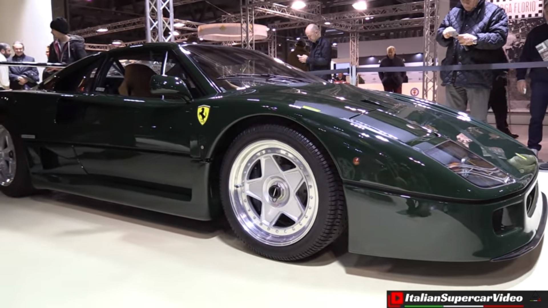 Un Ferrari F40 pintado en verde abeto, ¿genialidad o locura?