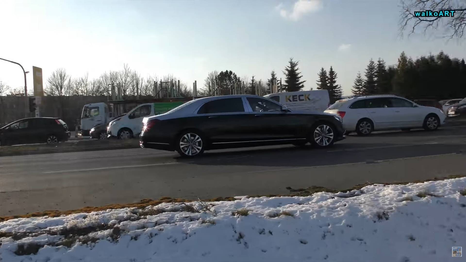 Yenilenen Mercedes-Maybach S-Serisi yolda görüntülendi