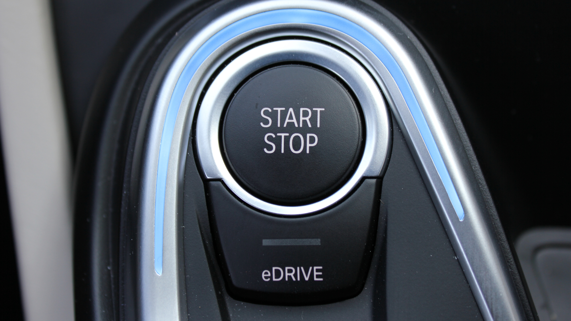 İnceleme: 2016 BMW i8