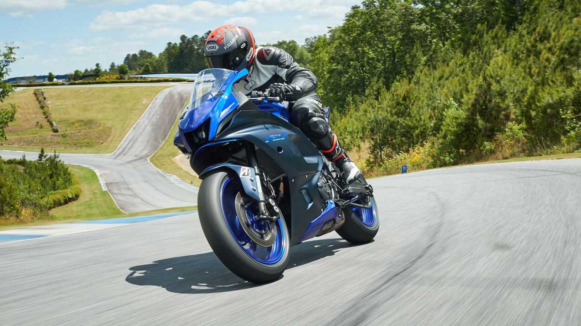 Ulasan Yamaha YZF-R7: Motor Supersport dengan Manuver yang Nyaman