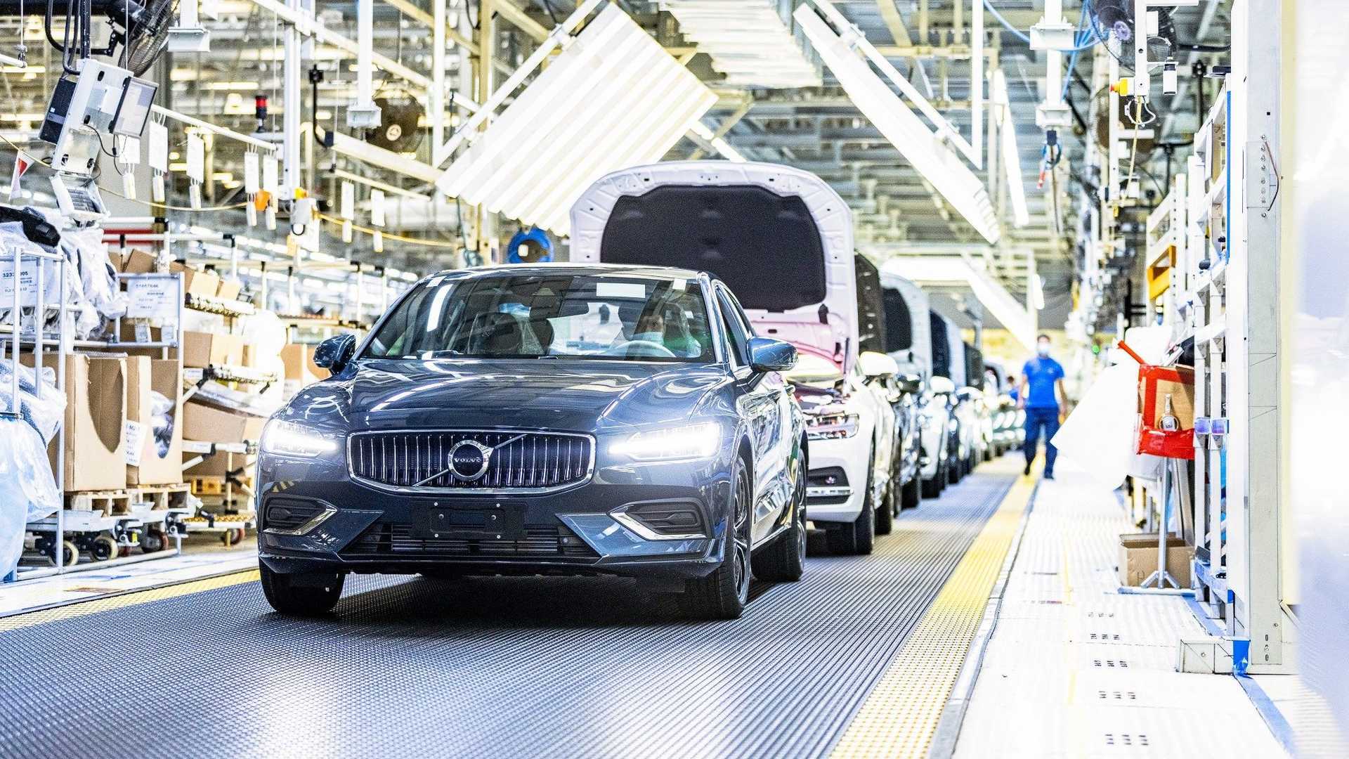 Volvo Cars Ambil Alih Pabrik dan Penjualan di Cina