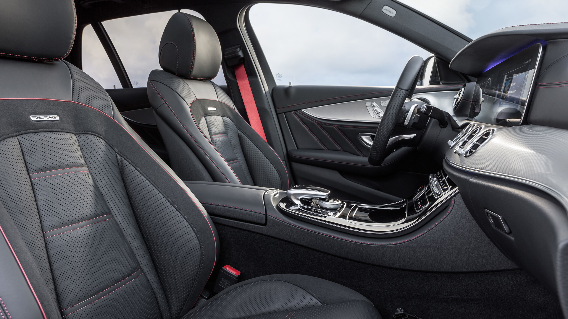 Mercedes-AMG Classe E 43 break : encore plus puissante