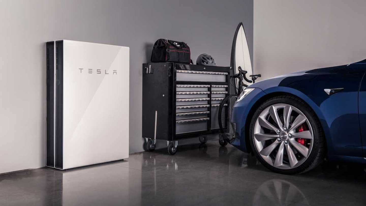 Tesla Hints At Transition Of All Energy Storage To LFP Batteries