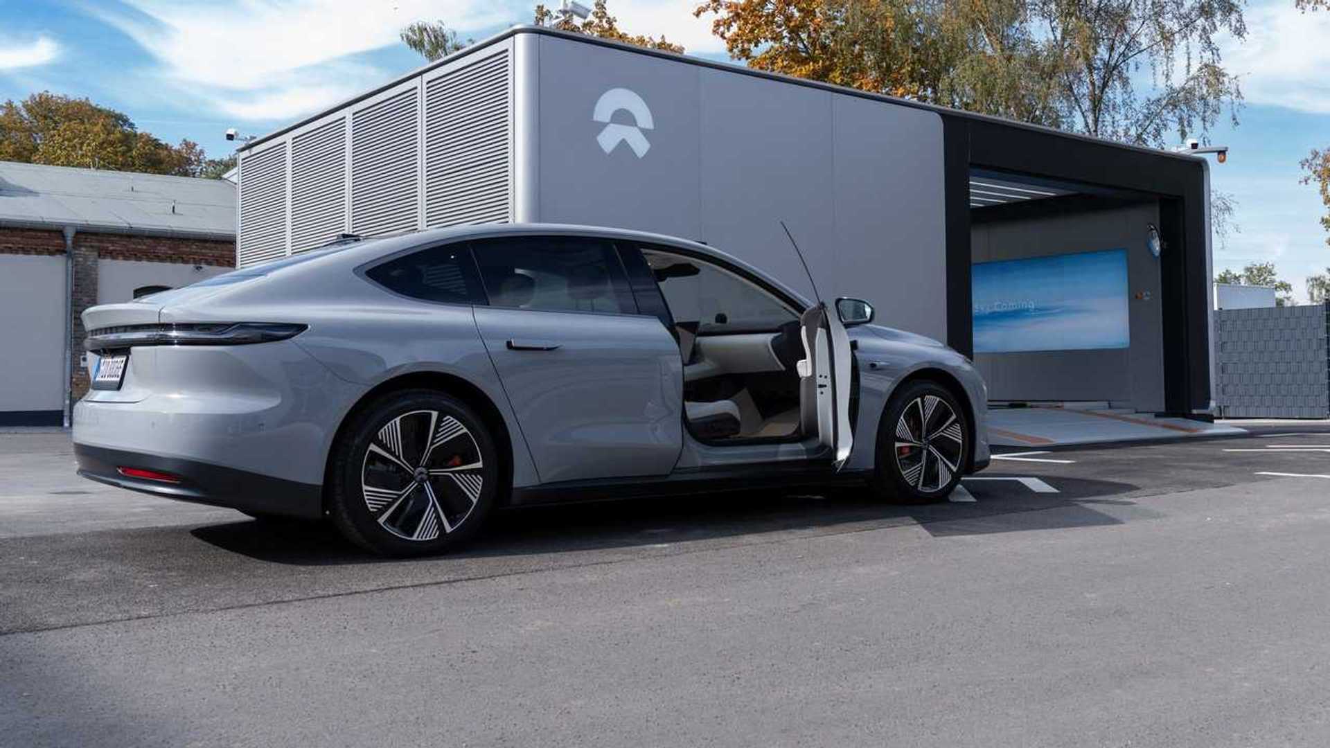 NIO ET7, interni, informazioni, autonomia, motori, battery swap
