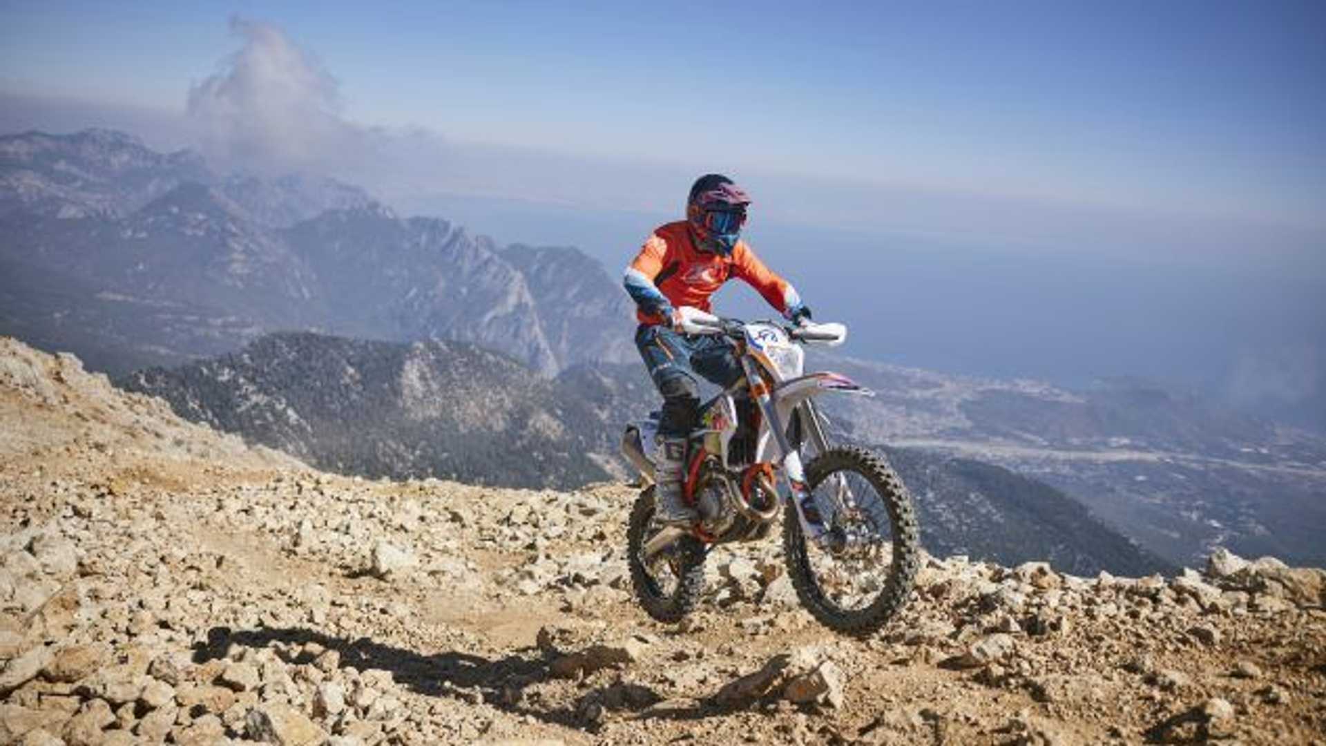 KLIM Introduces Its 2022 Off-Road And Enduro Riding Gear