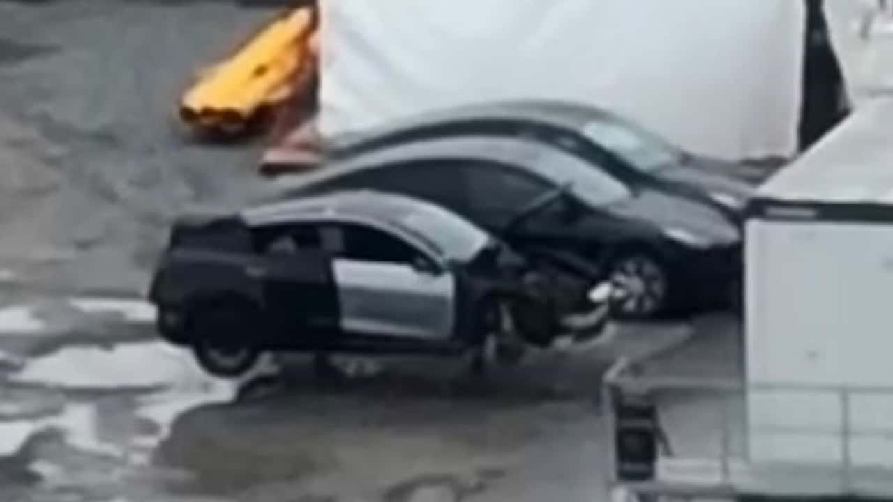 Questa è davvero la prima foto della Tesla Model 2?