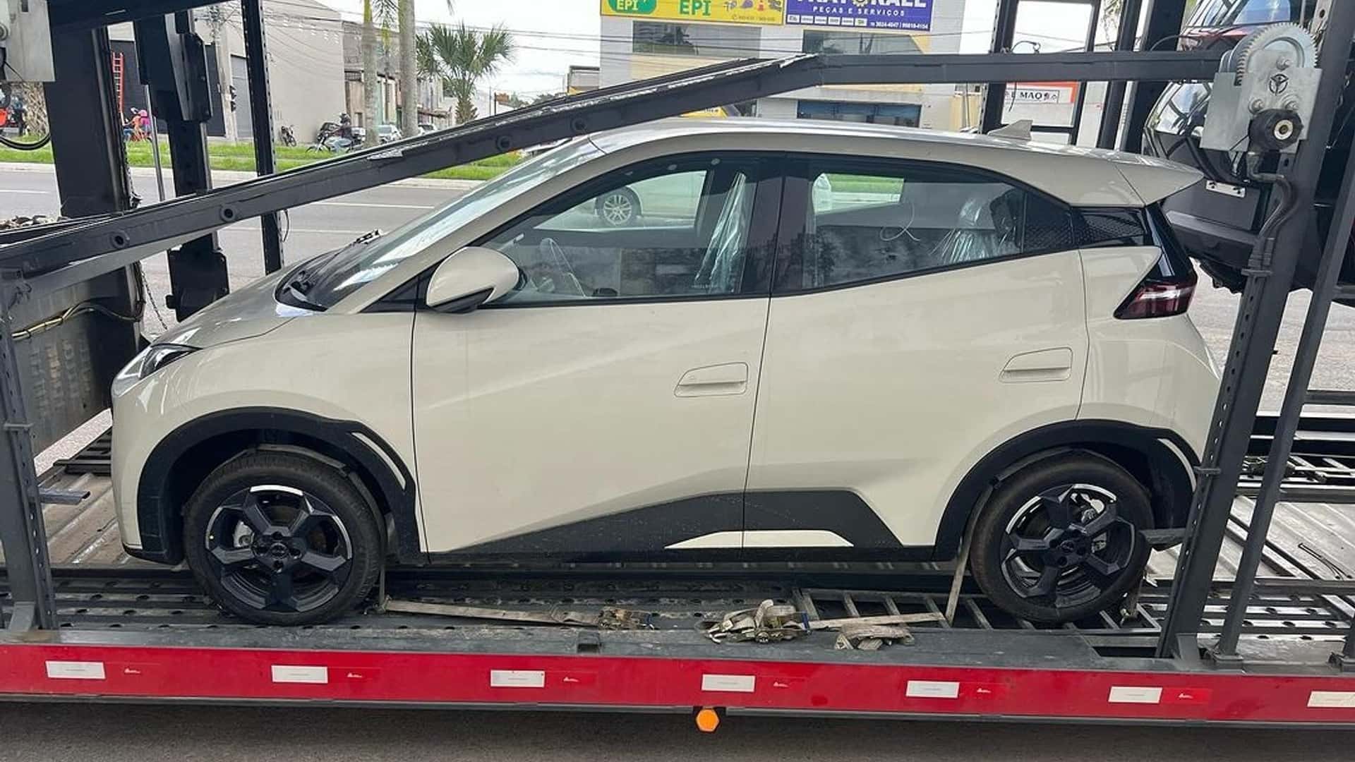 Ferrari revela o visual do seu 499P que correrá em Le Mans 2024 ...