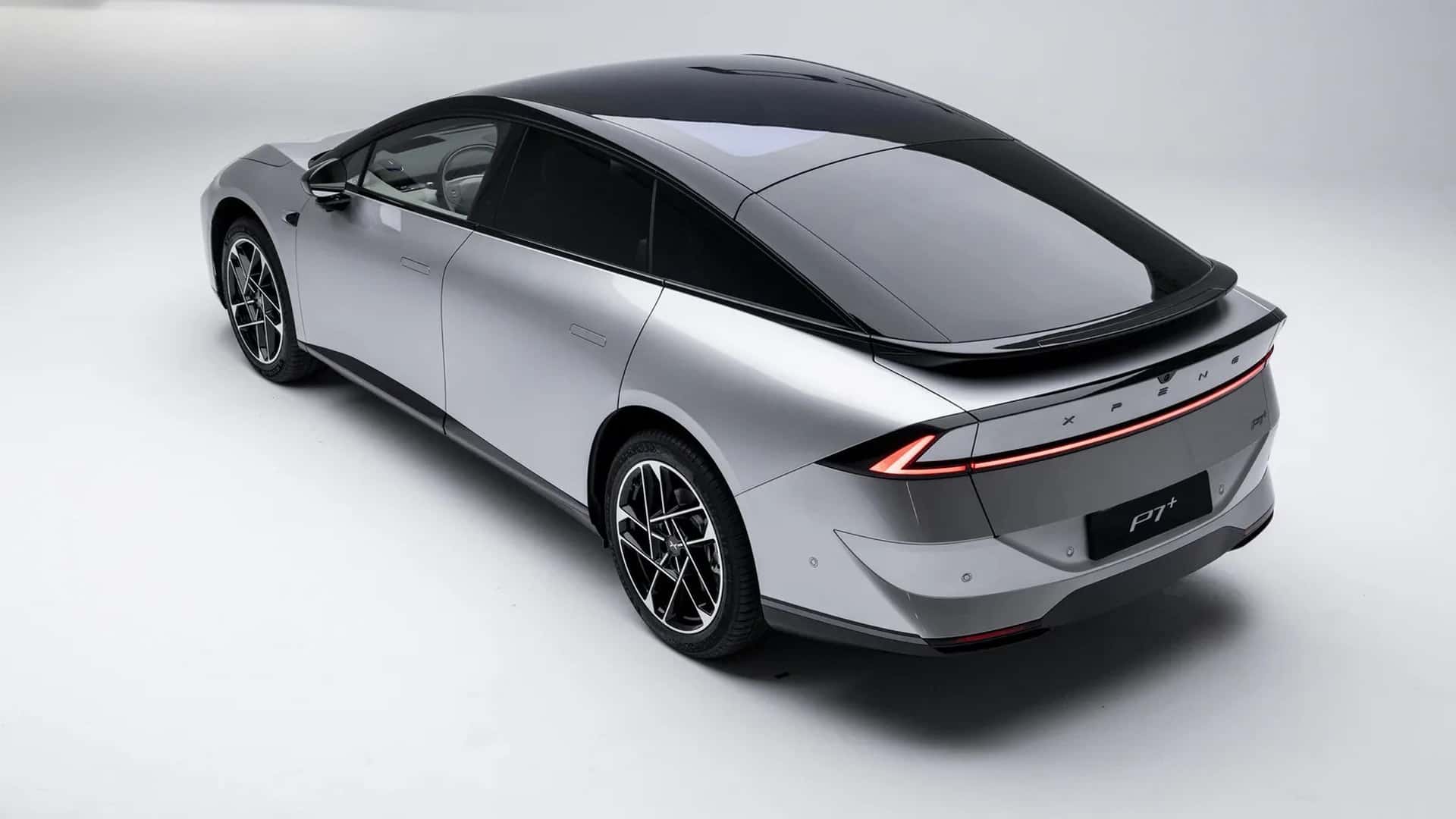 Foto: Xpeng P7+ 2026, le foto | Motor1.com