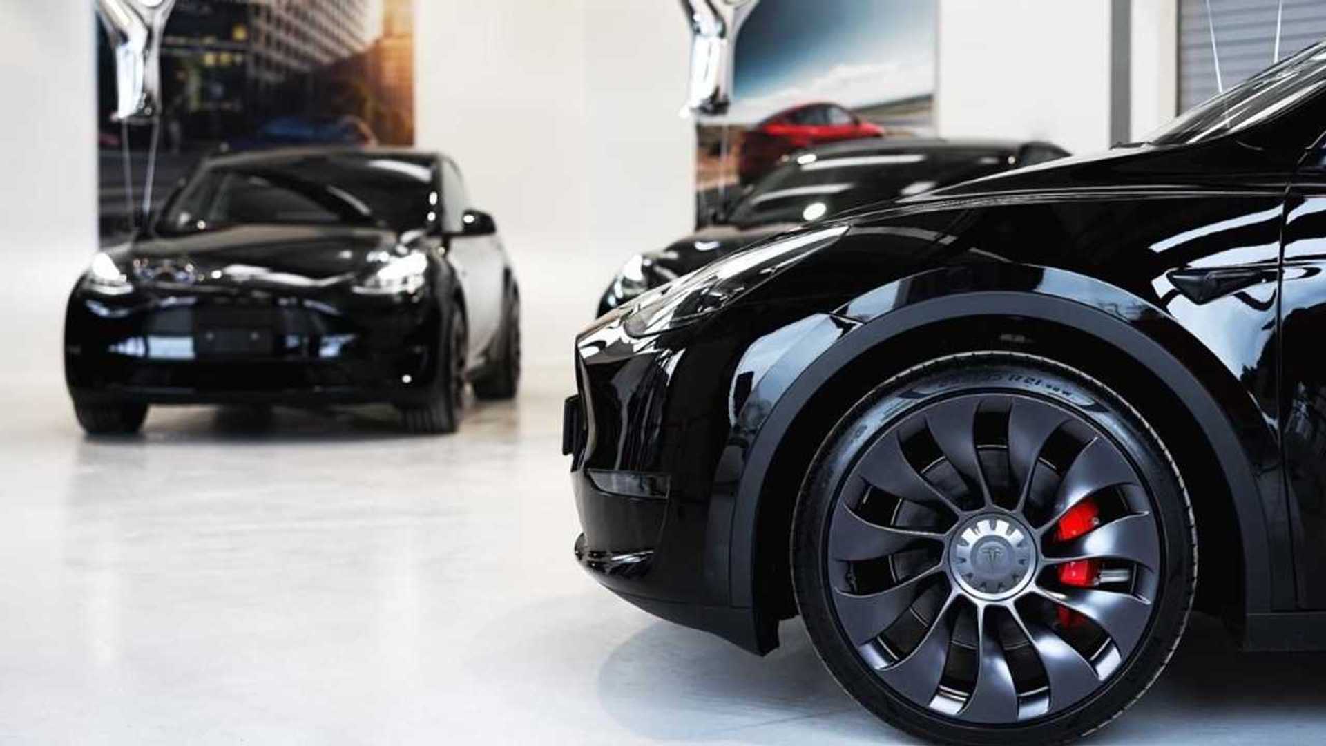 Tesla consegna in Italia le prime Model Y tedesche