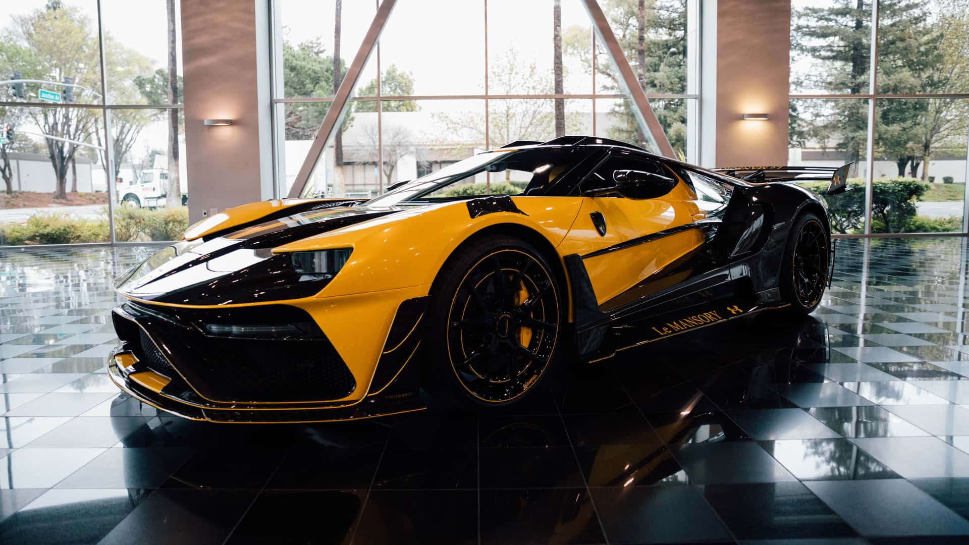 Mansory ha creato una Ford GT ispirata a un paio di scarpe