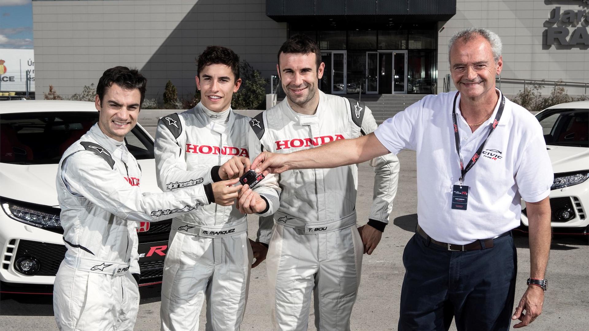 Pilotos Honda da MotoGP são presenteados com o novo Civic Type R