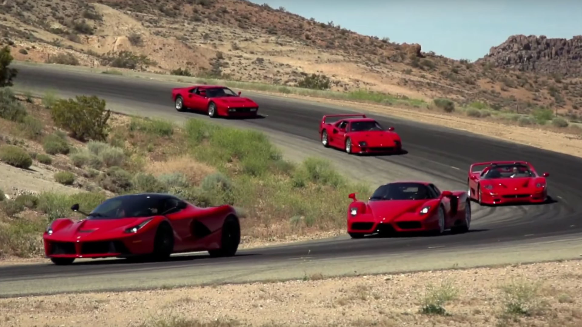 VIDÉO - 5 Ferrari d'exception rassemblées sur circuit