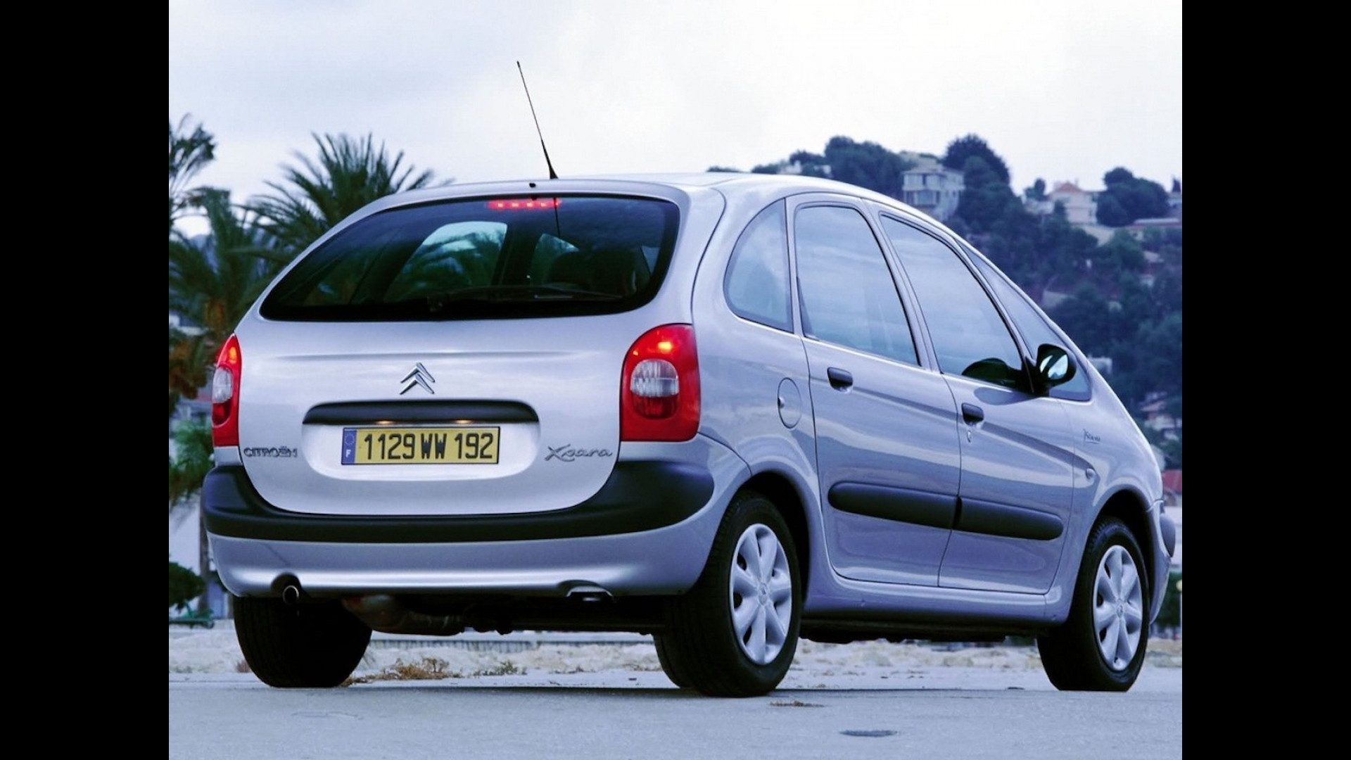 Auto "ovetto", dal Maggiolino alla 600 Multipla, fino ad oggi