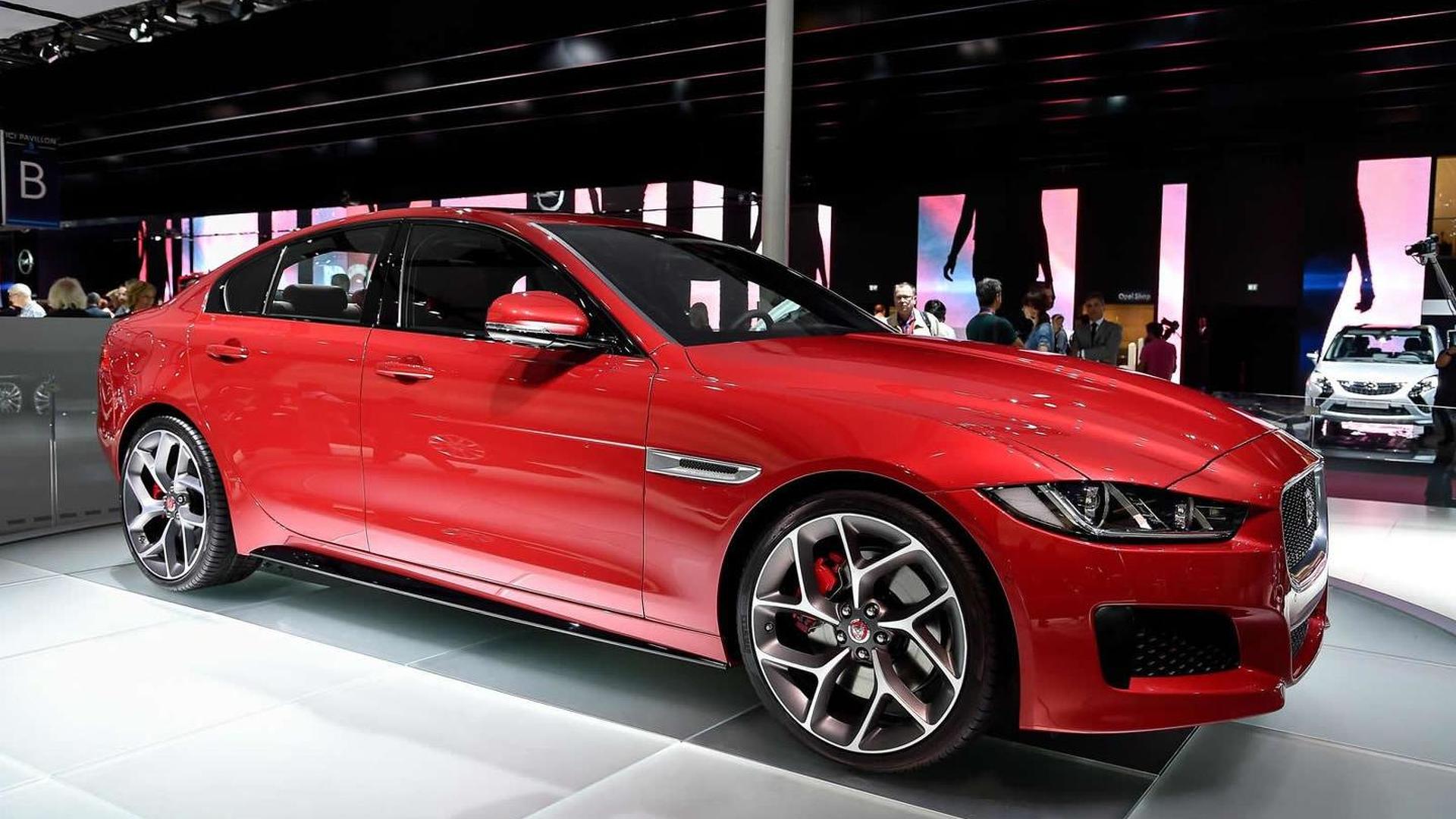 Leállítja a Jaguar az XE S és az XF S európai forgalmazását