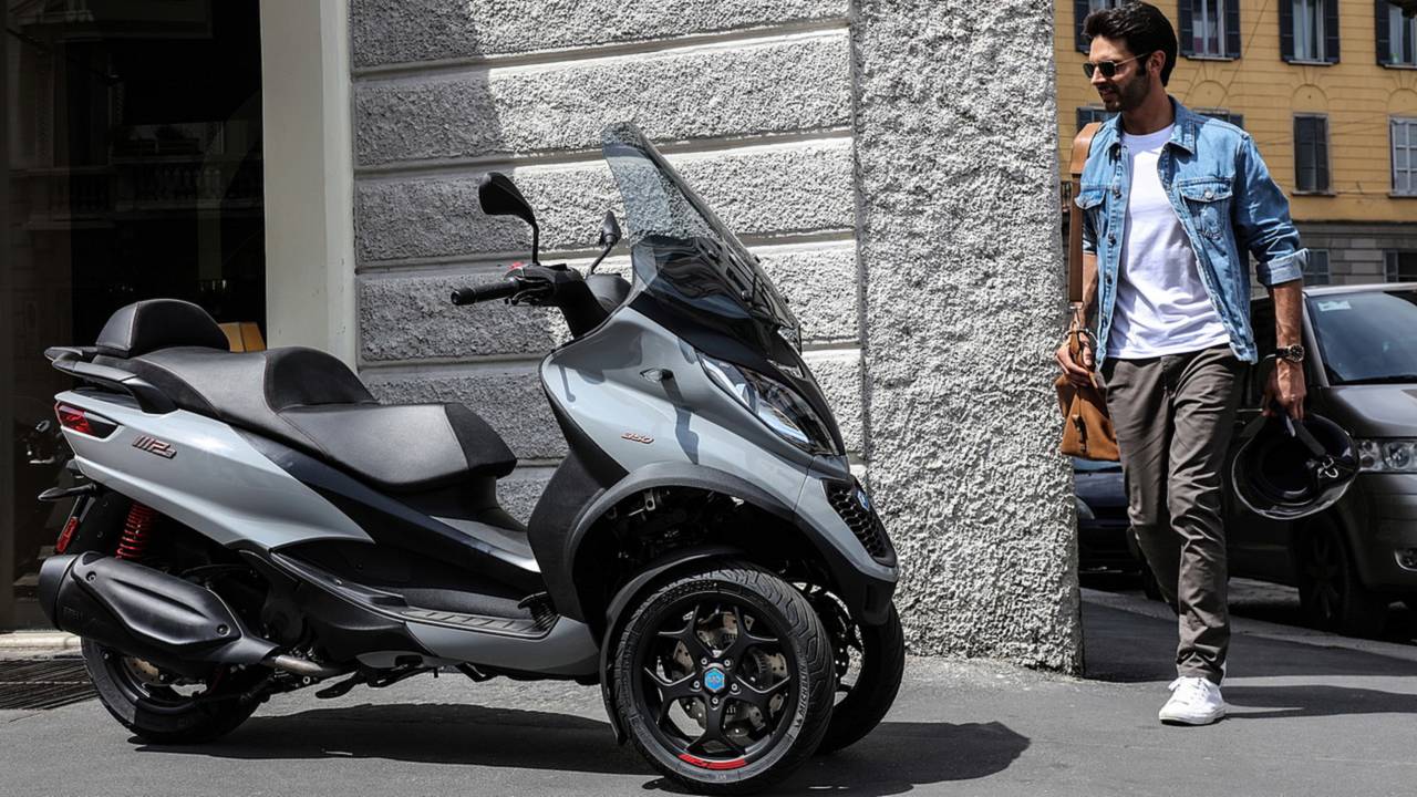 Piaggio renueva su gama de scooter de tres ruedas MP3