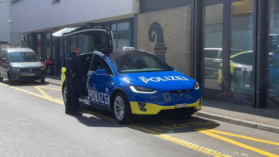 Tesla Cybertruck Or Model X? Canadian Law Enforcement Asks Musk