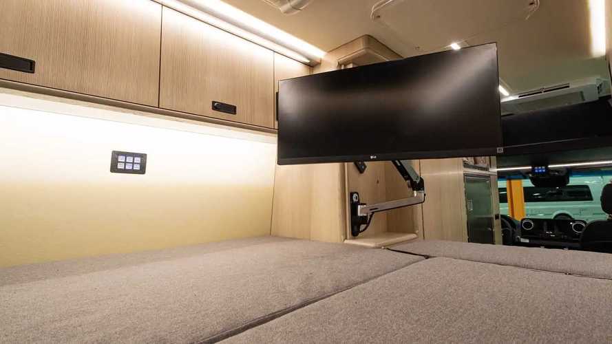 This Short-Wheelbase Camper Van Packs A Lot In A Little Space