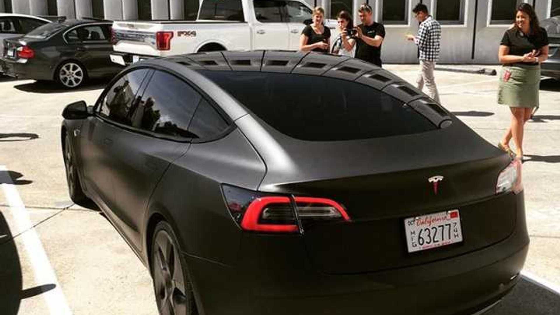 Eye-Catching Matte Black Tesla Model 3 Goes Out In The Wild - Gallery ...