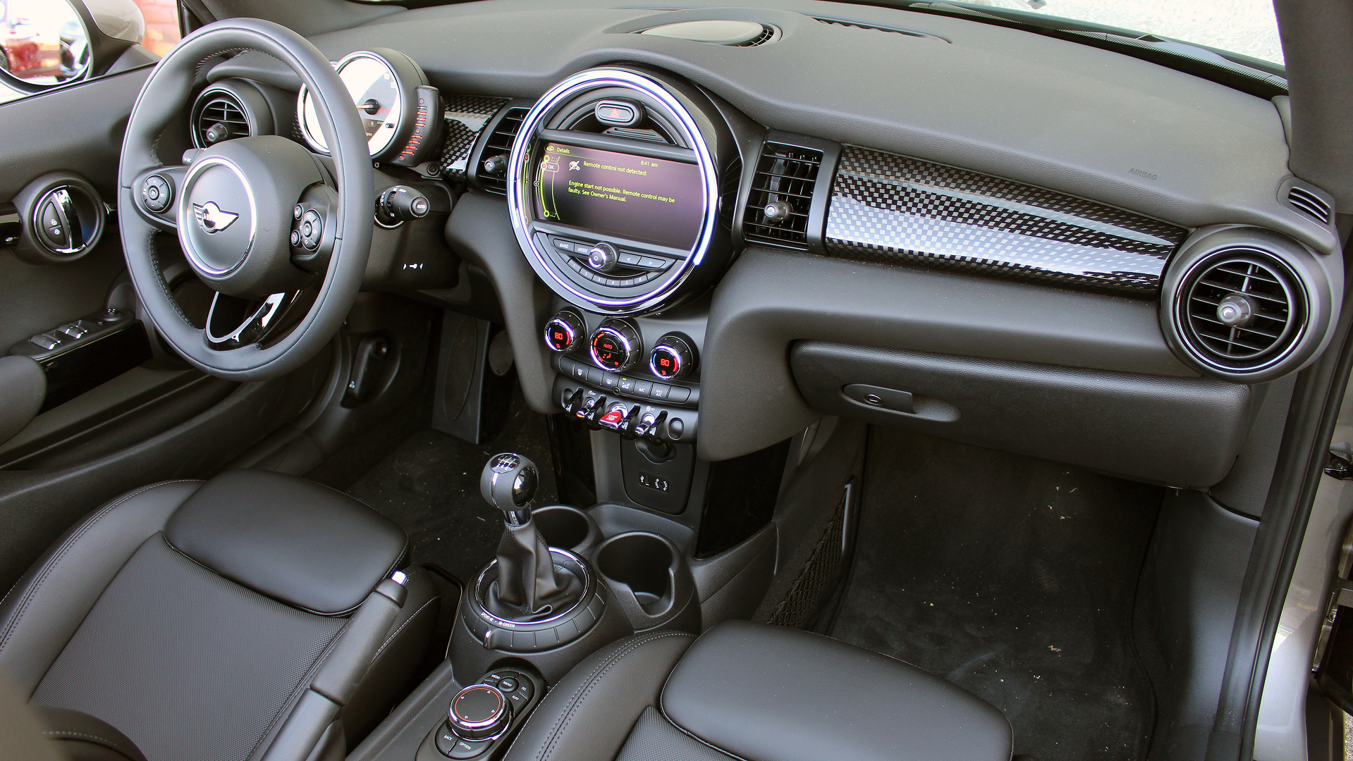 Novo MINI Cabrio chega no Salão do Automóvel com novo câmbio DCT