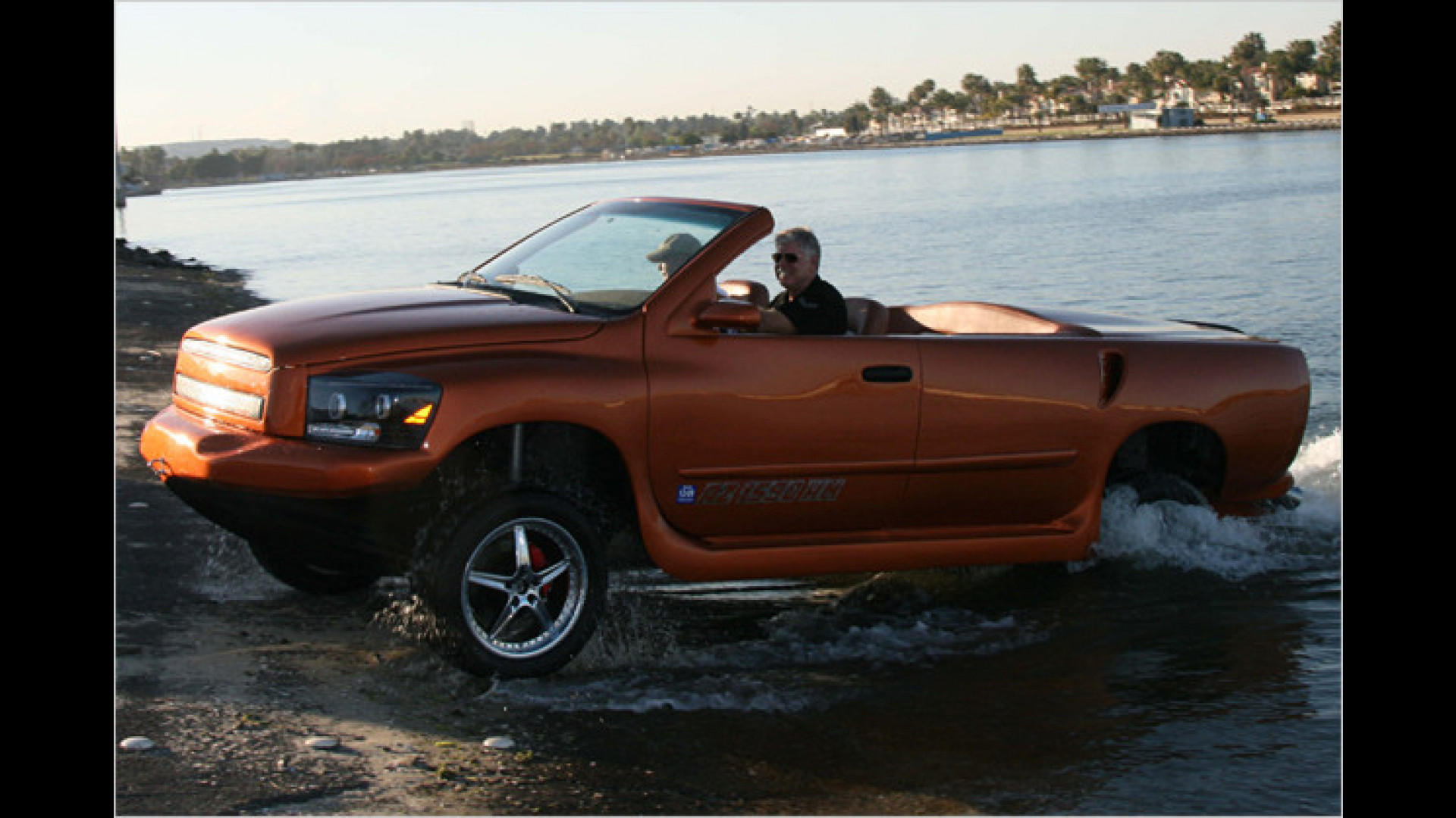 WaterCar Python: Der Amphibien-Truck