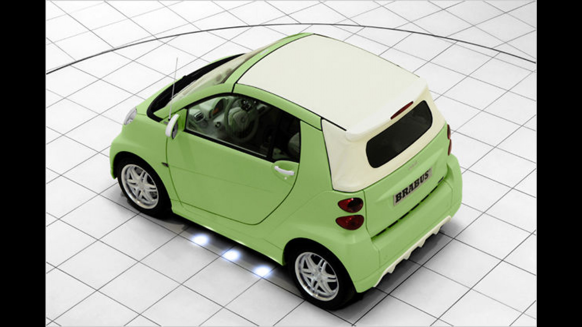 Veredelter Elektro-Smart | Motor1.com Bilder