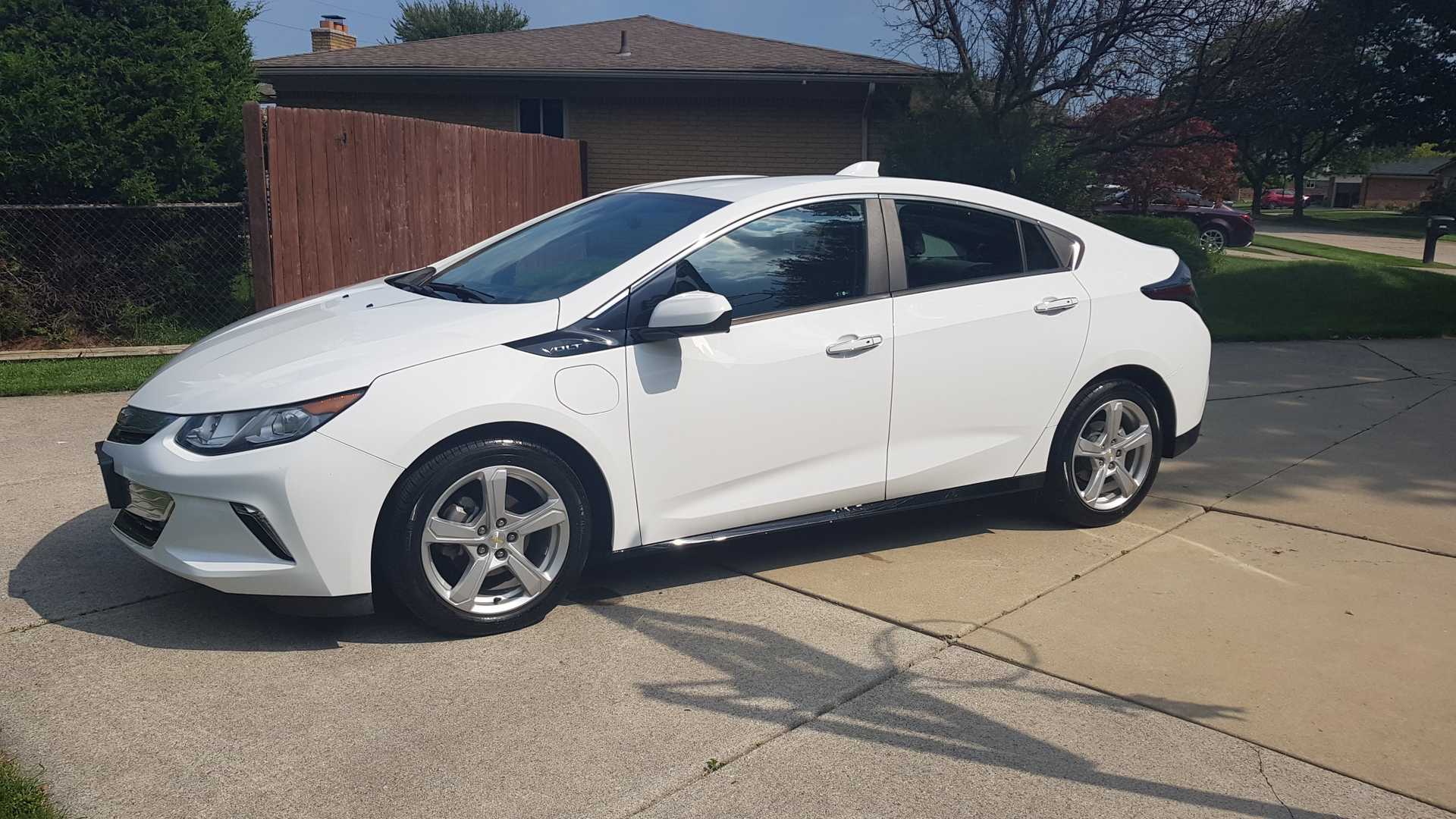 What Do I Drive? I Sold My Soul For A 2017 Chevy Volt And Here's Why