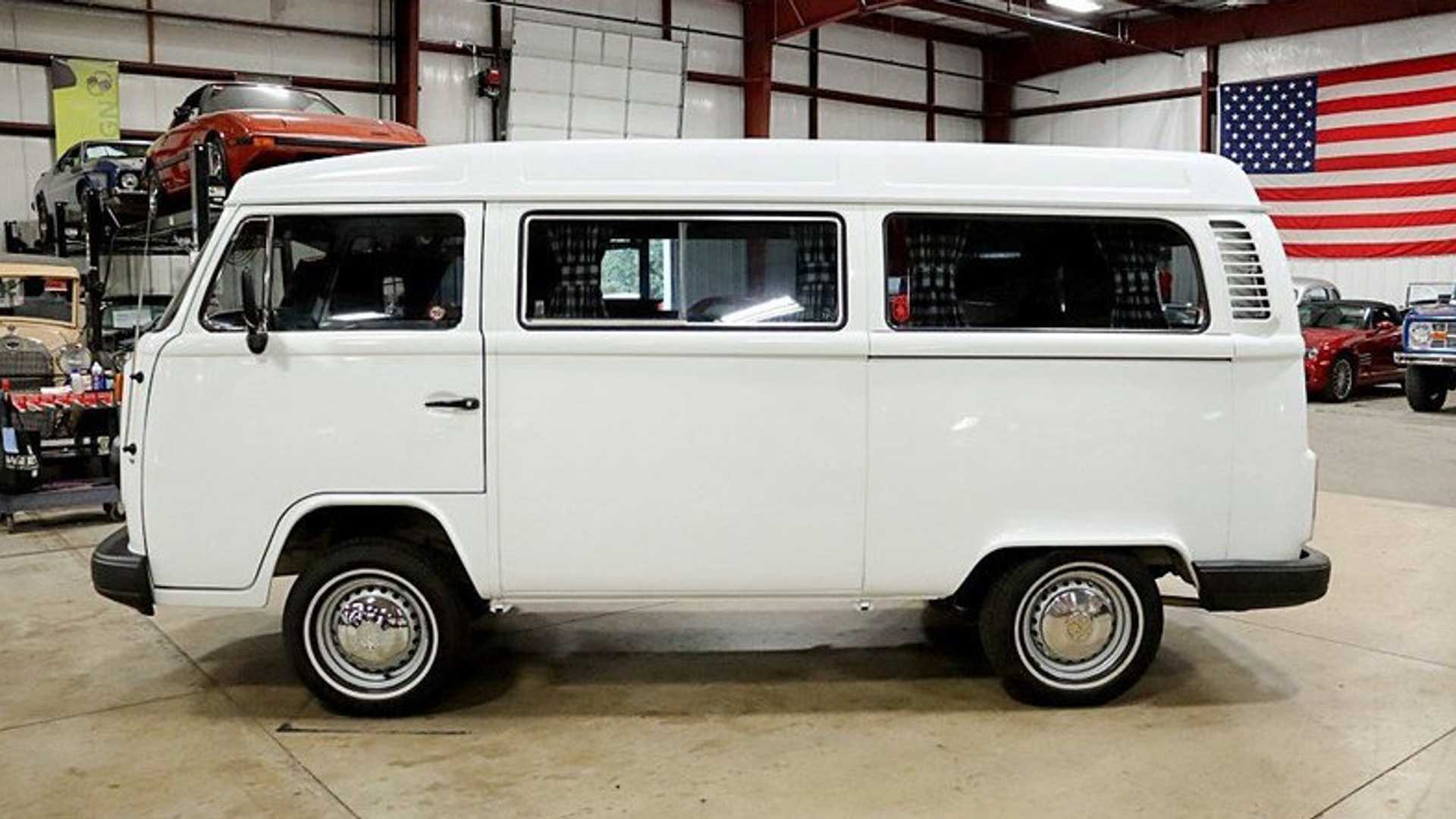 Imported 1994 Volkswagen Kombi Is A True Modern Classic | Motorious