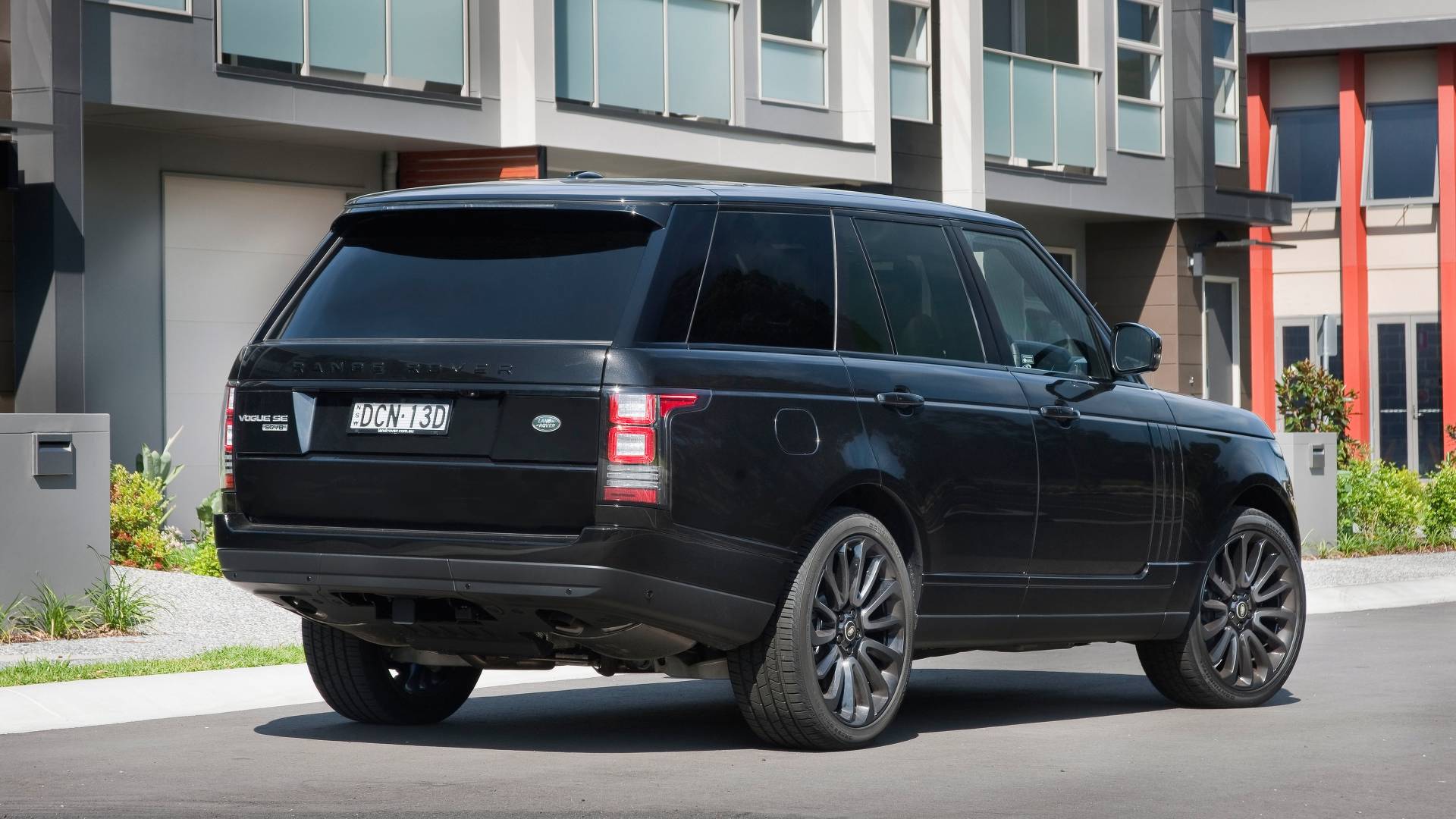 Range Rover Vogue ganha série especial Black por R$ 590.950