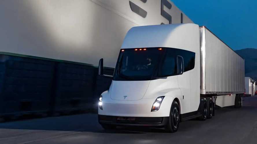 Tesla Semi News and Reviews | Motor1.com