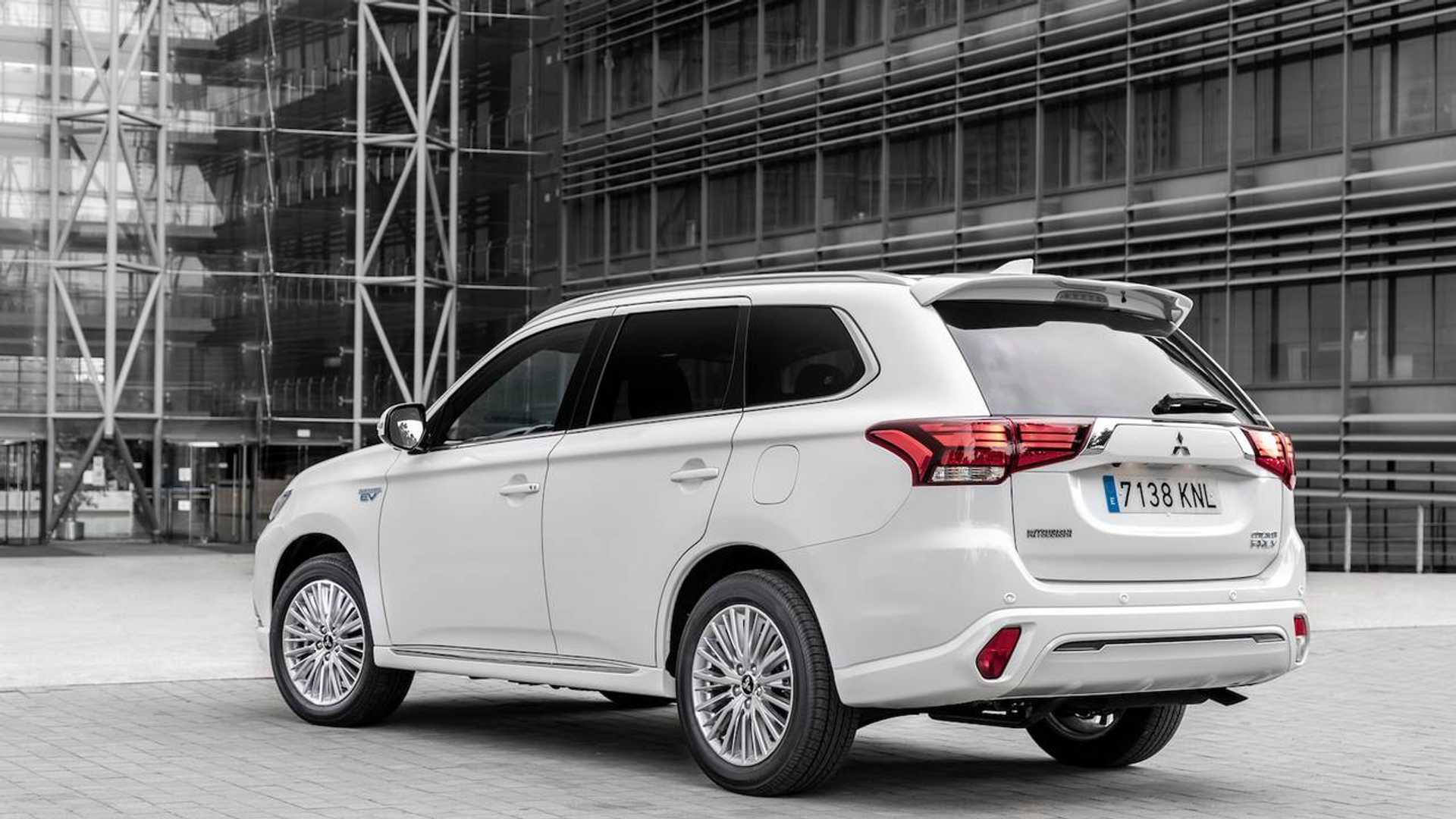 Mitsubishi Outlander PHEV 2019, híbrido, enchufable y familiar