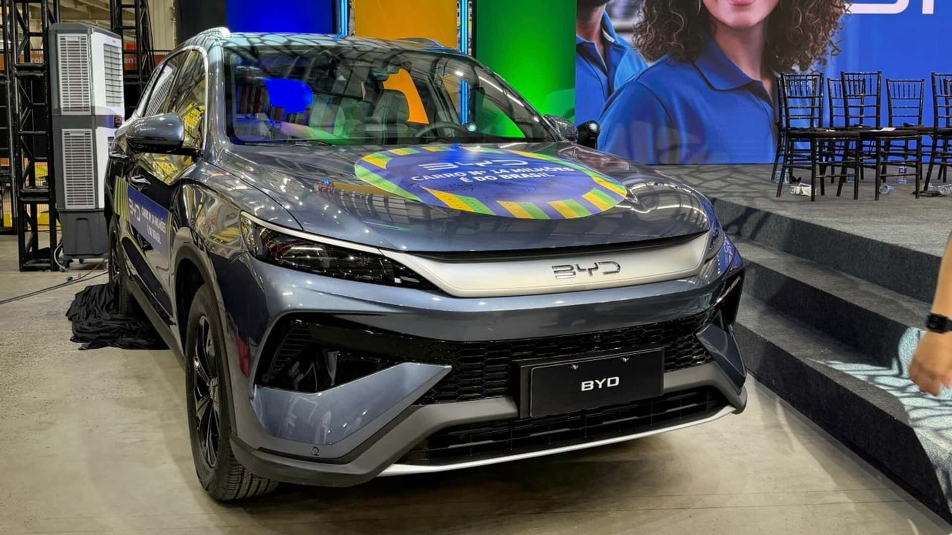 BYD entrega o primeiro Song Pro híbrido flex