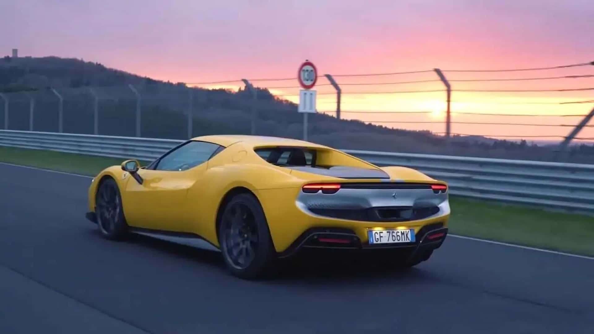 La 296 GTB est la première Ferrari à faire le tour du Nürburgring en ...