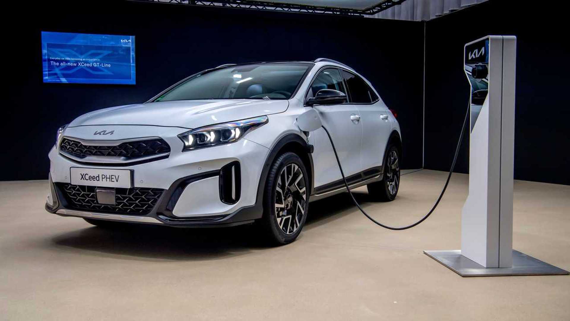 Kia XCeed, il restyling punta tutto sulla sportività