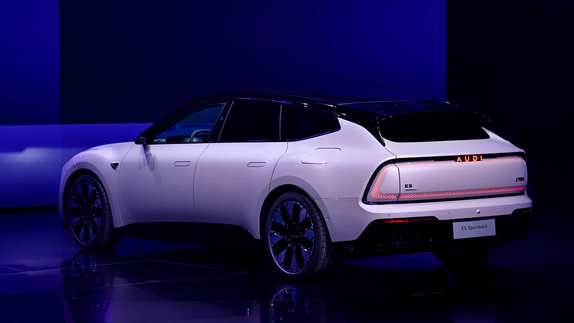 아우디, 올가을 718EV 기반 스포츠 쿠페 / TT나 R8 아님, A5쿠페 느낌적인느낌 : 클리앙