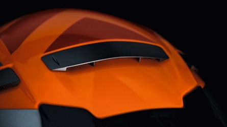 KTM presenta sus nuevos cascos Shoei KTM Powerwear