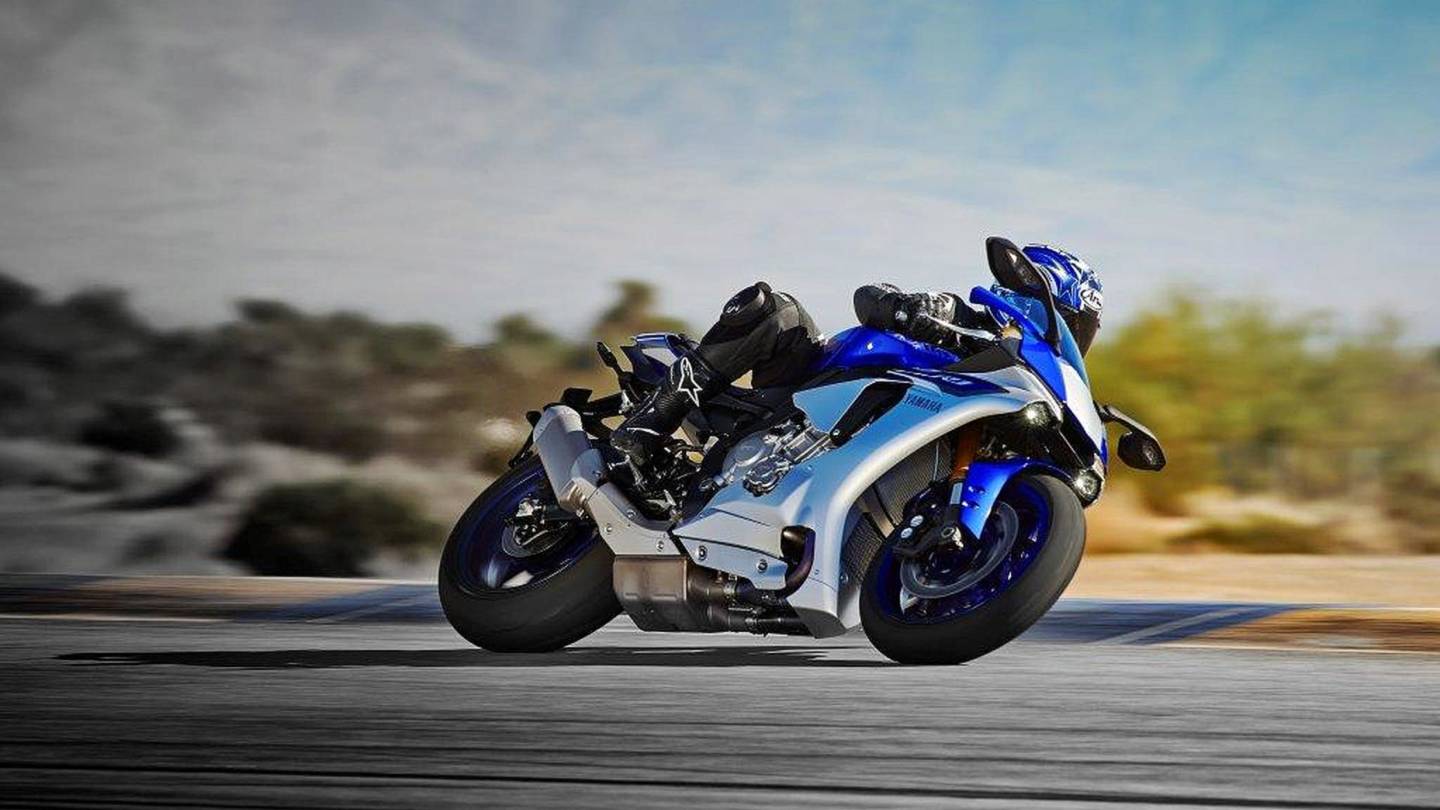 2015 Yamaha R1 and R1M - Competition for the Kawasaki H2?