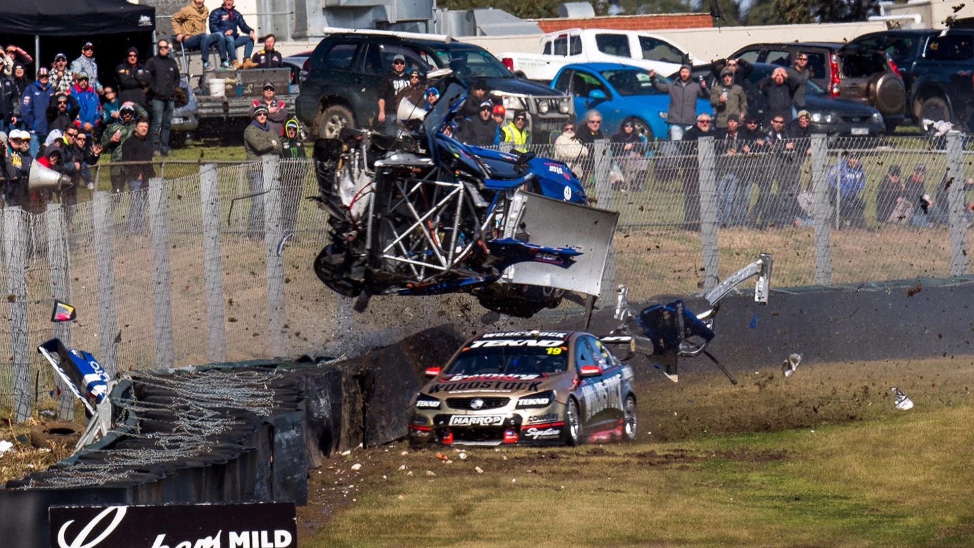 VIDEO - Un accident impressionnant en Supercars australien