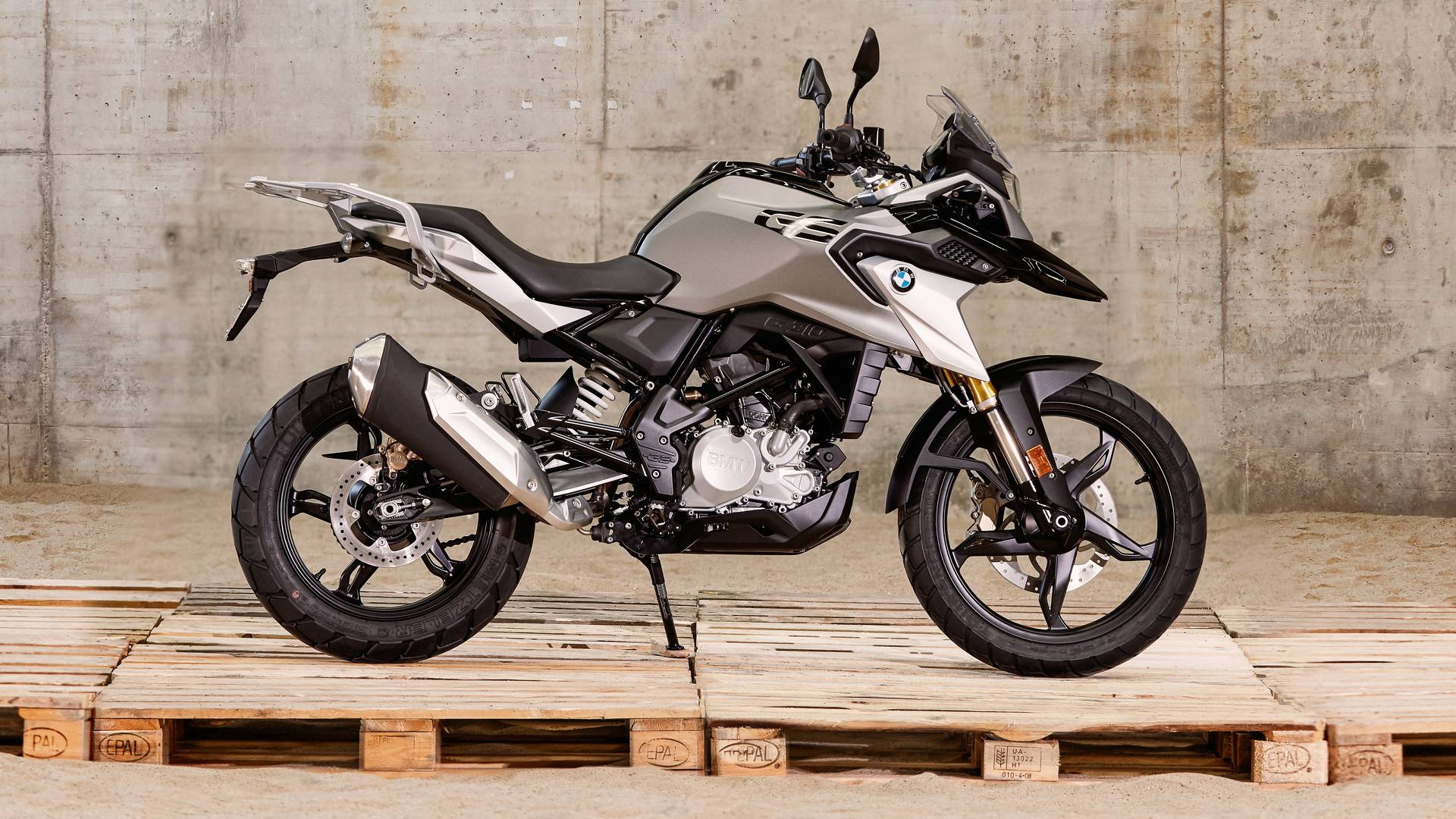 BMW Motorrad lanza su programa 'Rookie', de acceso a la marca