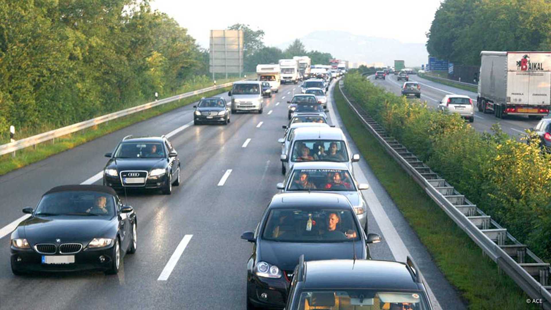Inrix-Verkehrsstudie: Deutsche Autofahrer stehen 46 Stunden im Stau