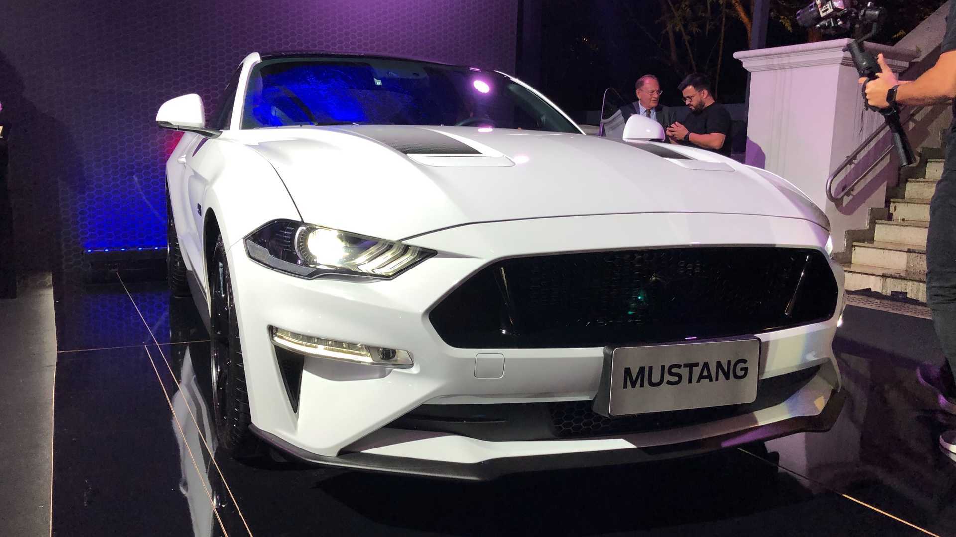 Ford lança Mustang Black Shadow e promete 8 lançamentos para 2020