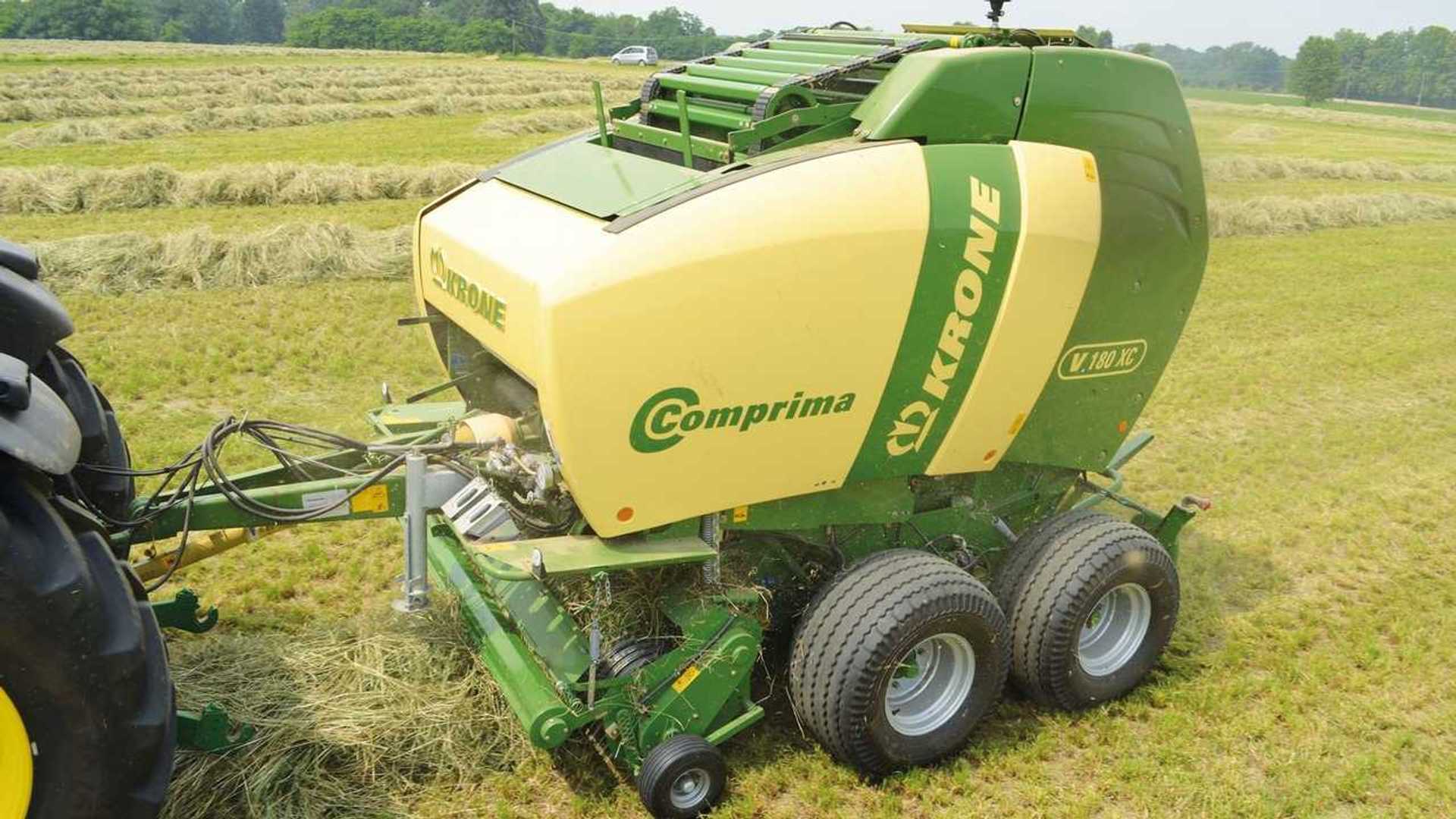 Krone Comprima V 180 XC: rotopressa variabile per balle al top