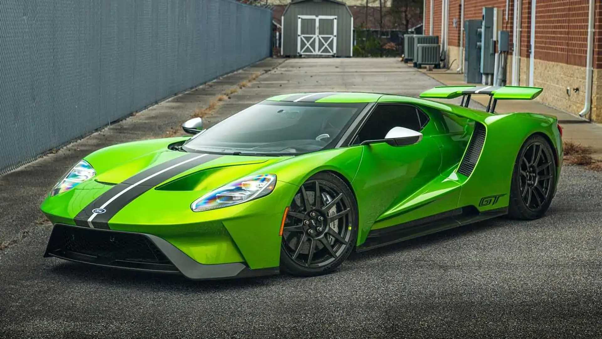In vendita una Ford GT da sogno, nuova e “full optional”