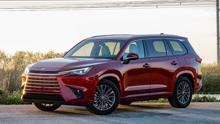 Lexus TX News and Reviews | Motor1.com