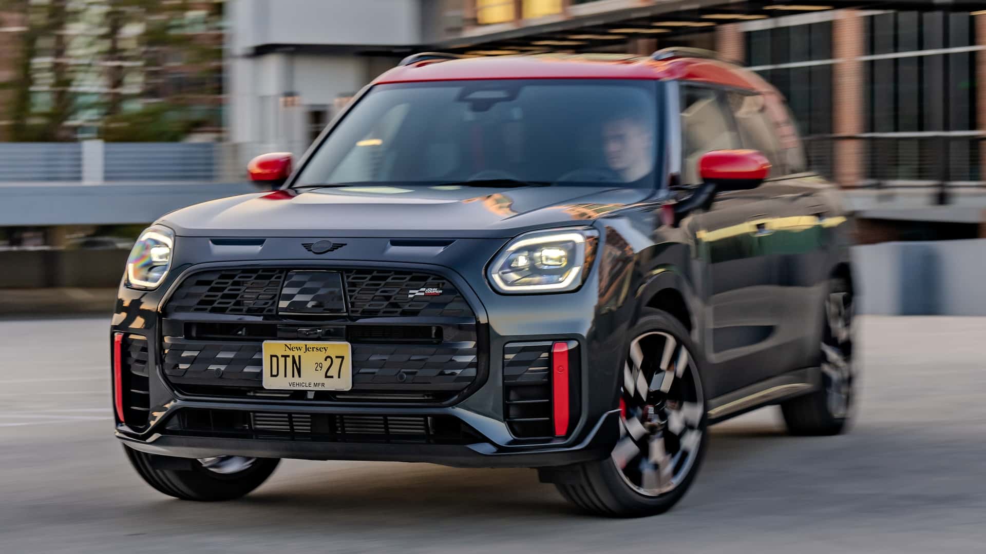 Novo MINI John Cooper Works Countryman 2025 chega ao Brasil por R$ 379.990