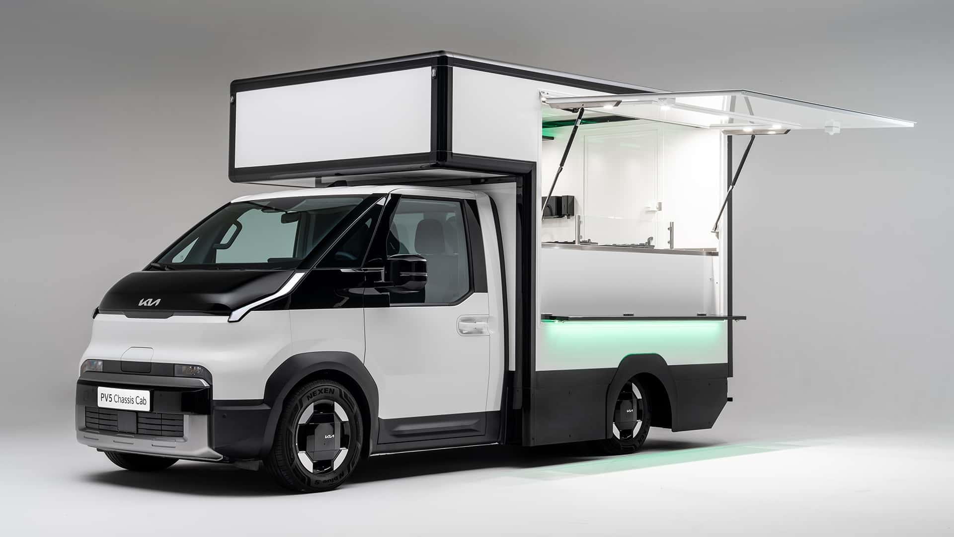 PV5 Chassis Cab e Business Solutions, la svolta Kia nei commerciali