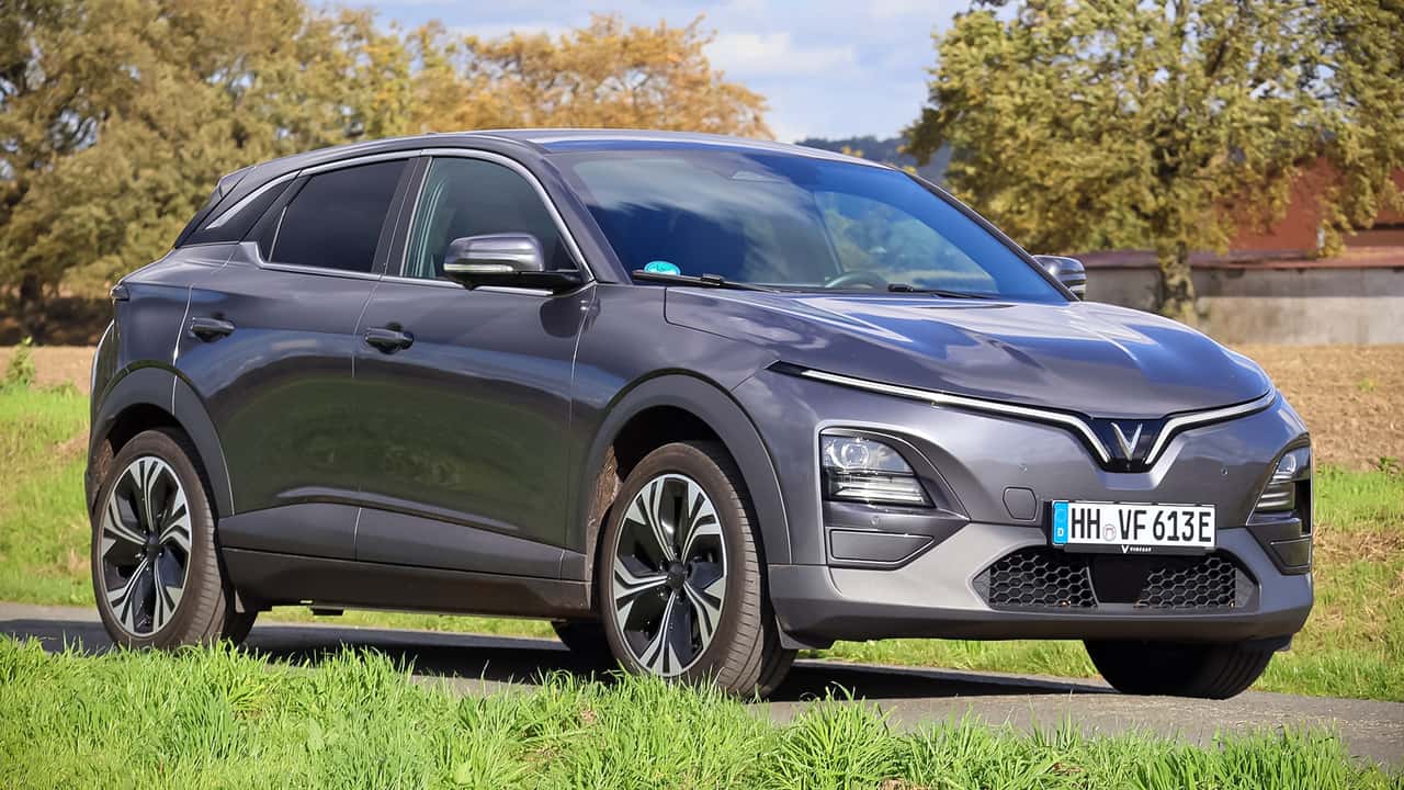 Vinfast VF6 (2025) im Test: Ein Konkurrent für EV3, Elroq und Co?