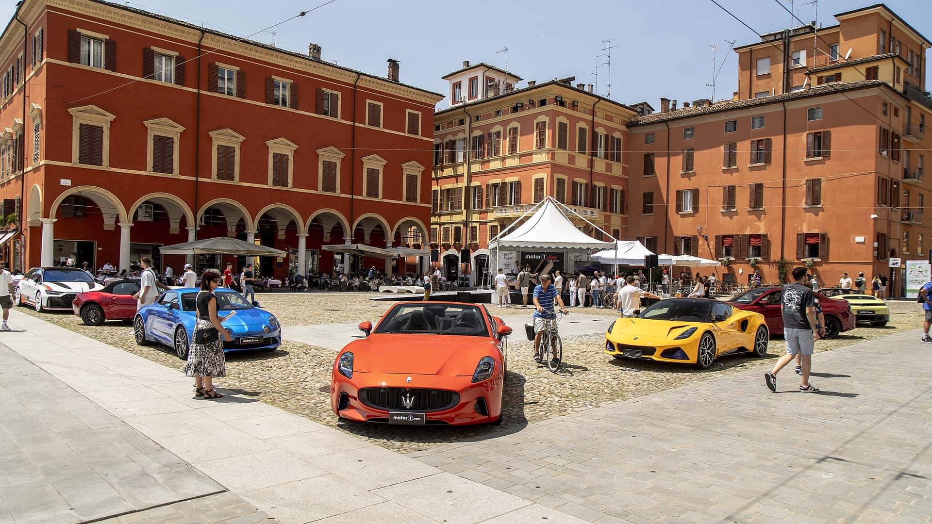 Foto: Tutto il Meglio del Motor Valley Fest 2025 | Motor1.com